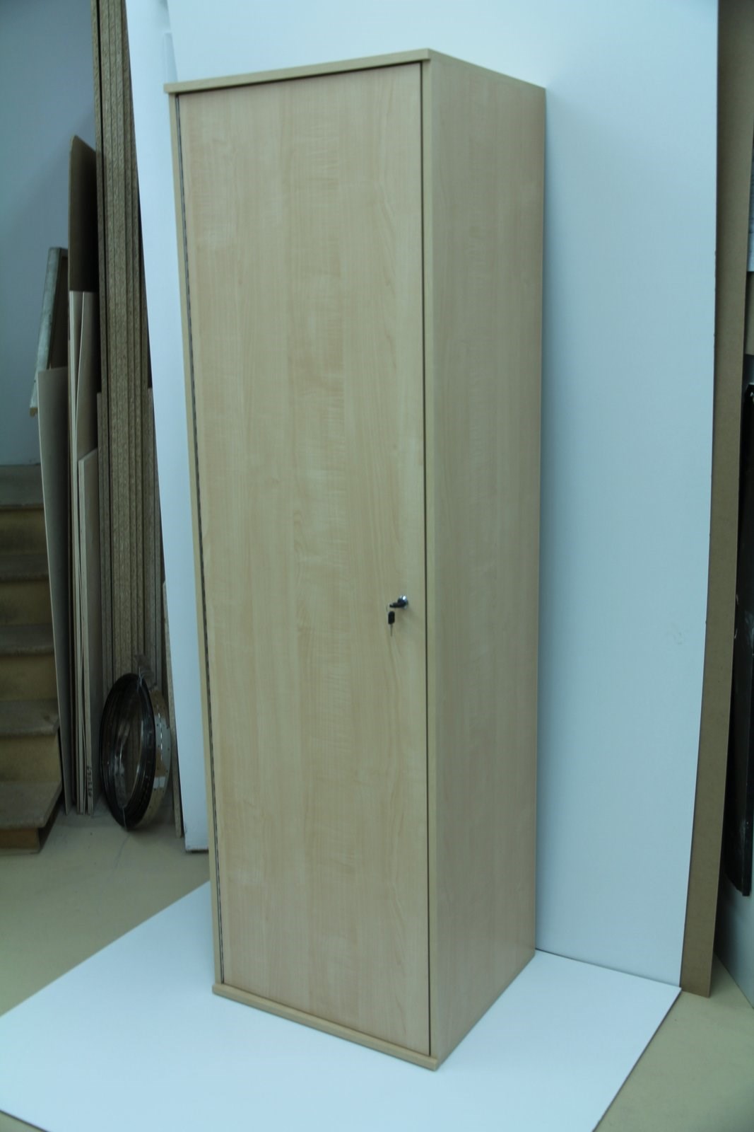 Open-faced U.S.N.M. Cabinets with door - Maple | Atelier Jean Paquet